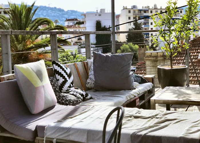 18 Best 3 Star Hotels in Cannes, France in 2026 - 3-star-hotels.com